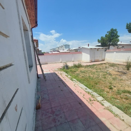 Tezda Kogon yo'li, Isssik non tarafda 6sotokli 5xonali kottej sotiladi