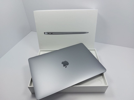 MacBook air m1 2020 8/256 батарея 100%