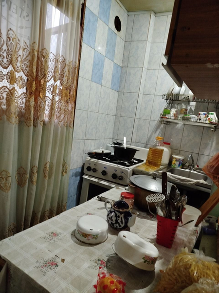 Продаю Квартиру Яшнабадский р-он Авиасозлар-4. 2-ком 3-этаж 4-этажном