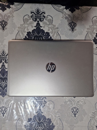 Srochno Hp noutbuk sotiladi