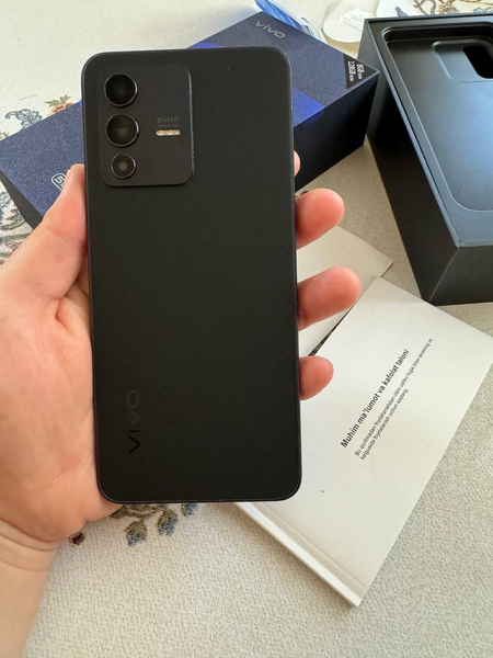 Vivo v 23 5 G ideal holatda