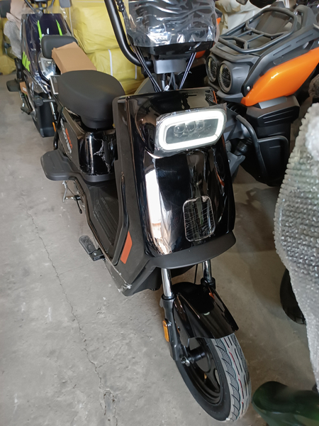 Skuter xar xil narxda
