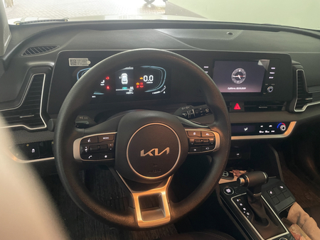 Sportage серебристый 1 поз. 2023г. Пробег 20000км