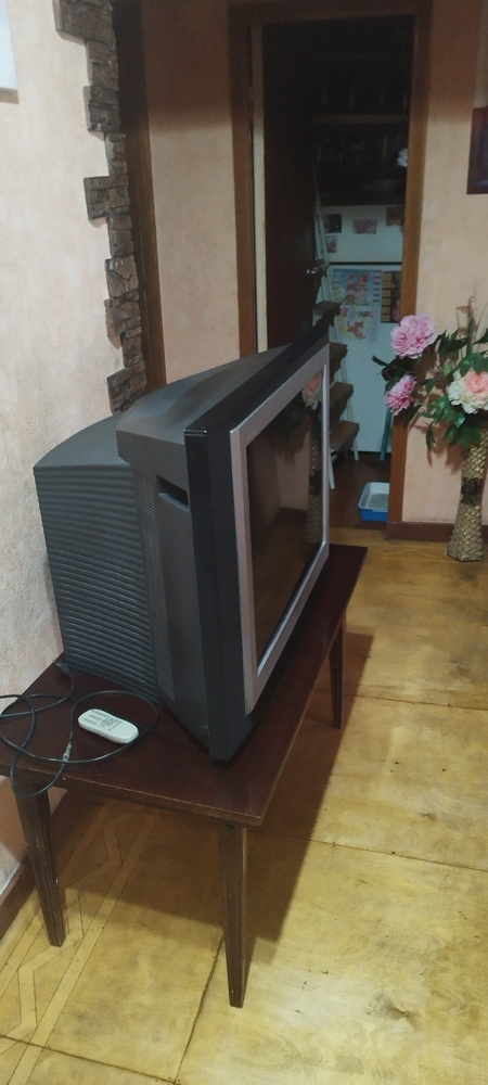 Продается телевизор LG