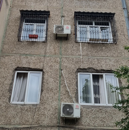 Uy sotiladi 3 honali