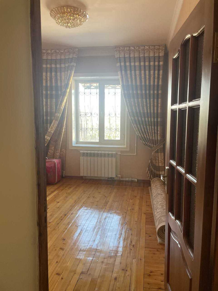 Продаётся 3 комнатная  Алгаритм Эшонгузар