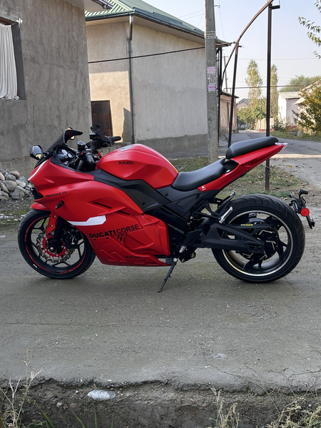 Elektro Bike moto Ducatti Panigali 3500w xolati ideal xaydashga tayyor