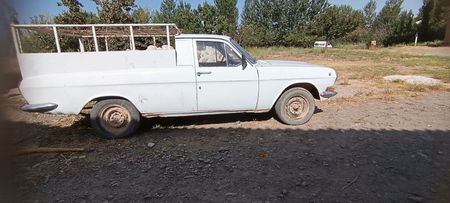 Moshina minishga  tayyor