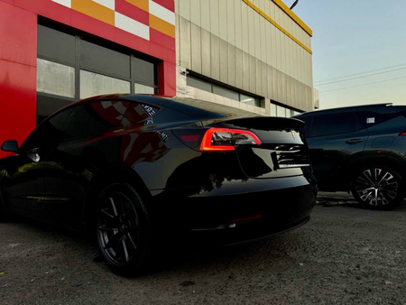 Tesla Model 3 - toza!! SROCHNO SOTILADI