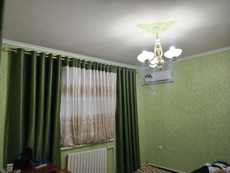 Srochna 2 sotixli kottej sotiladi
