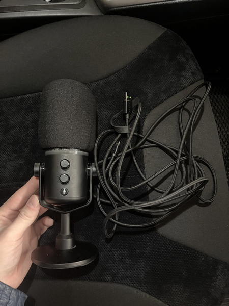Продам Микрофон Razer Serien Elite
