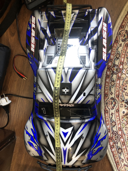 Машина TRAXXAS SLASH 2WD на радиоуправлениии из США