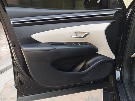 Срочно HYUNDAI TUCSON-2022! 2-poz 4 ta balon tortadi. Rangi Qora