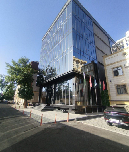 Сдаётся бизнес центр гостиница клиника школа университет