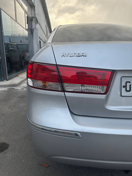 Hyundai nf6 2009