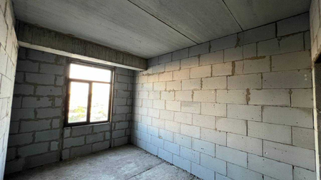 Продам 2-ком квартиру коробку рядом с Самарканд дарвоза. 89м2 А.К