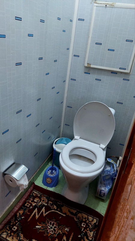 Kvartiraga 2 kishi kerak