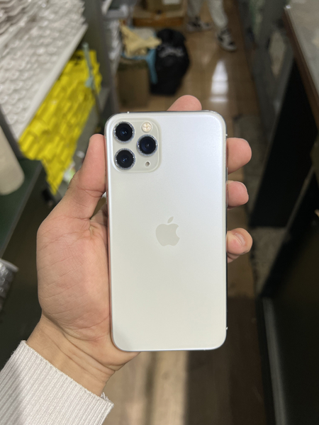 Iphone 11-pro Ideal sostayana
