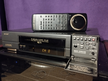 Видеомагнитофон Sharp VC-B78DT 4 head