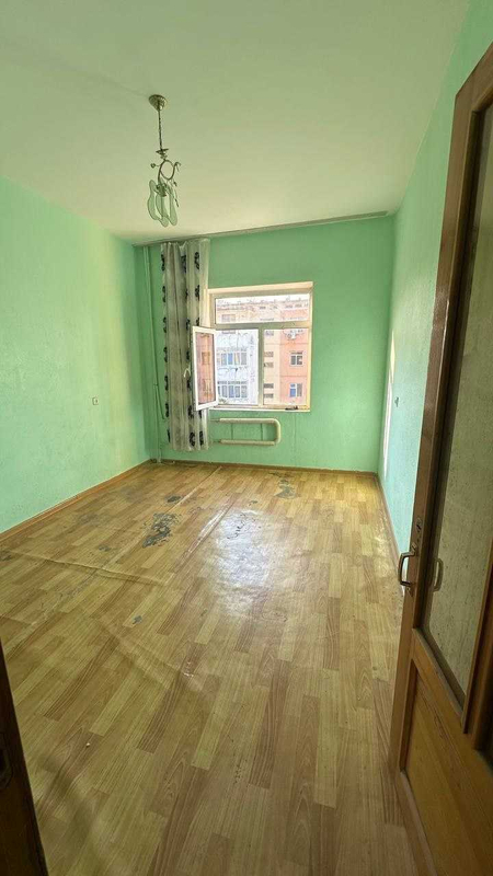 Продаётся 2х комн квартира на 2 этаже Ор-р Центральная аптека - Нихол