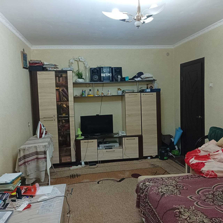 срочно продам 2х комнатную кирпич 1 этаж Тузель Крестик (м999)