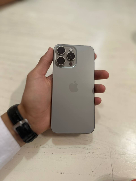 Iphone 15 pro max srochno sotiladi