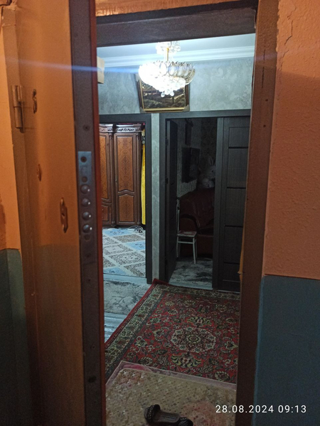 Продаю свою 2 ком переделанную в 3х ..Янгиобад