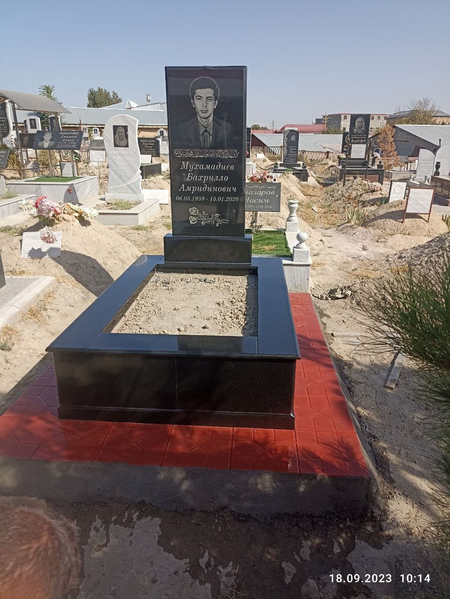 Памятники из гранита и  мрамора