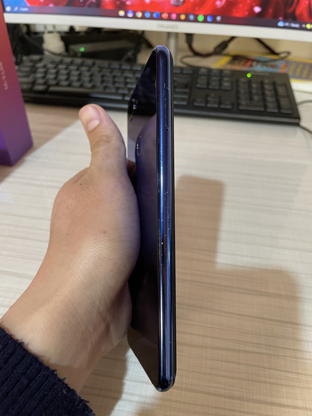 Mi 8 Lite 4/64 сотилади
