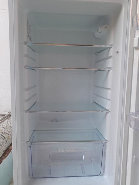 Продается новый холодильник