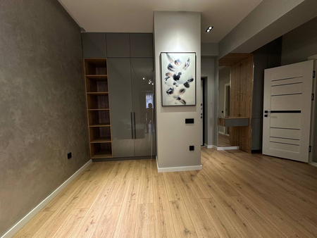 Poytaxt Residence Продается 2 комнатная квартира ремонт ул.Махтумкули