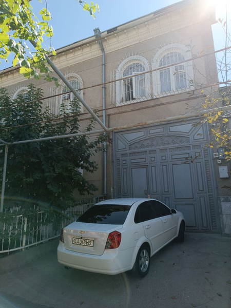 уй сотилади продаётся дом