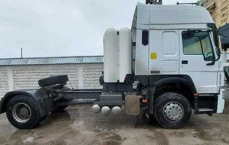 Наличии!!! HOWO A6 CNG 4X2 тягач Tyagach Howo 1 mostli Gazli.