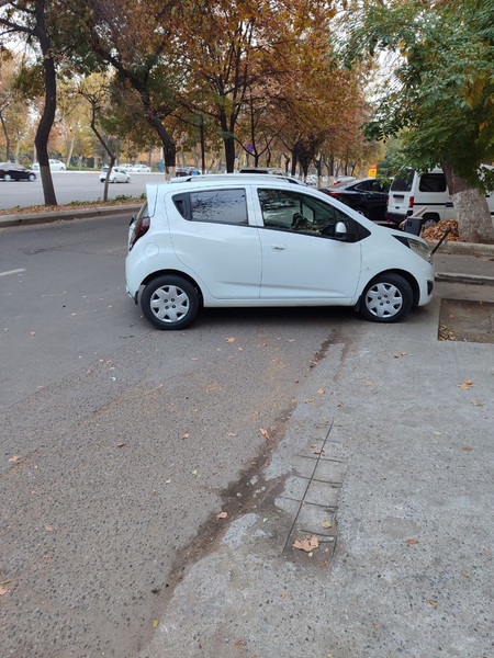 Spark Sotiladi 2019 yil 4 pozitsiya ful gazli