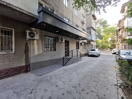КМ130698 Продается 3х комнатное помещение в Чиланзарском районе.