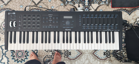 Arturia keylab mk2 61 sotiladi