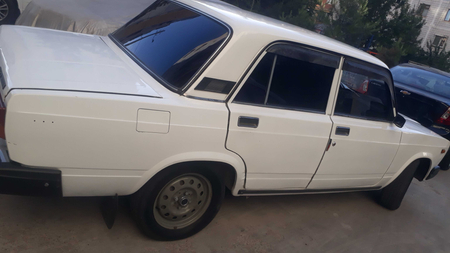 Vaz 2107 yengil avtomobil