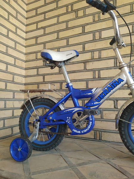 Продаю детский Б/У велосипед  для 3-7 лет  в хорошем состоянии.