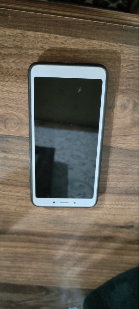 Redmi 6 yaxshi holatda
