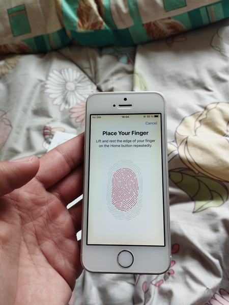 Iphone Se sotiladi
