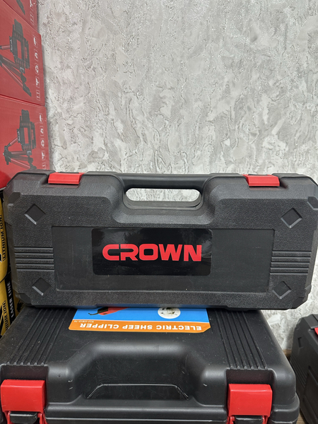Qoy jungini oladikan mashina Makita, crown