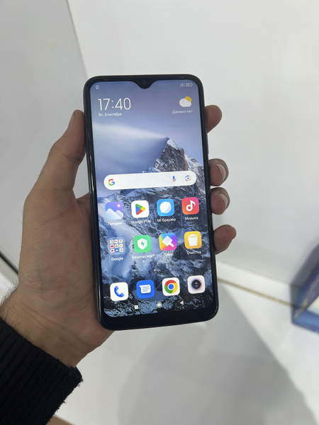 Redmi 8  32 gb ideall sotiladi