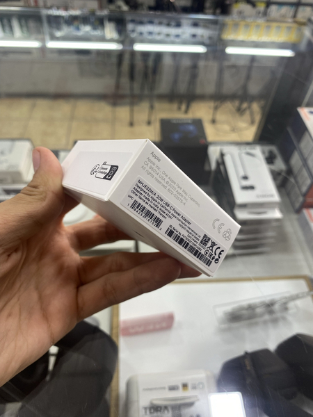 Зарядное устройство Apple USB-C Power Adapter (20W)