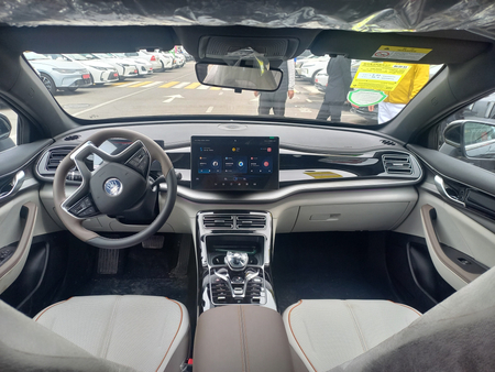 Byd Qin plus full