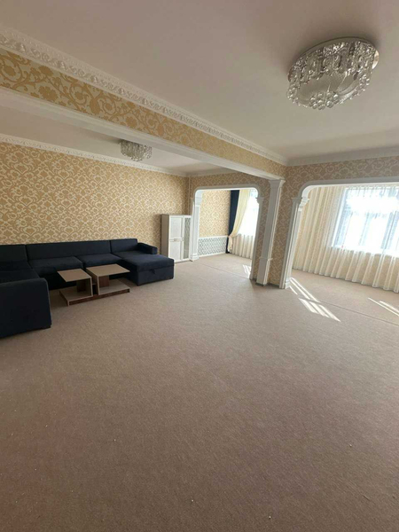 Паркенский продажа большой квартиры 130квМ(зал 50) 4 комнаты