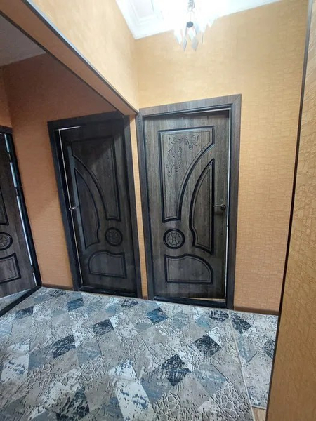 Мирзо-Улугбек.  3/1/5. 72м². Ор/р. РЕСТОРАН DUNYO. Z.