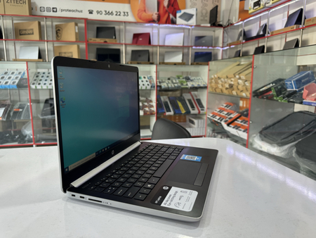 Hp Amd A4 kuchli protsessor va ssd ga tiniq holatda