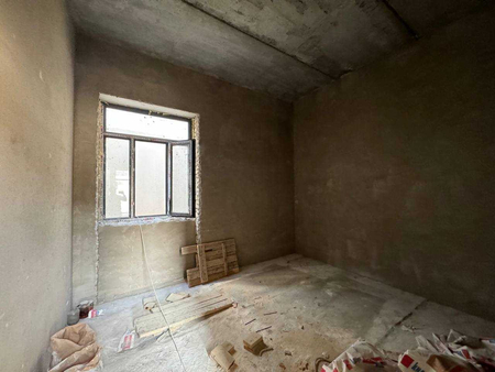 2 ta bir xil 2 sotiqli 2 qavatli hovli sotiladi