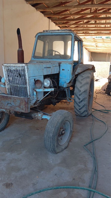 Traktor sotiladi