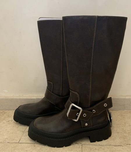 Кожаные сапоги Zara